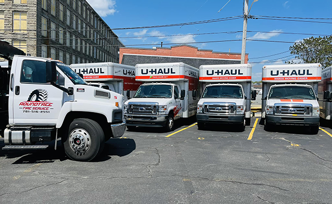 Truck Tire Repair and Replacement Service 24/7 for Commercial Mobile ...
